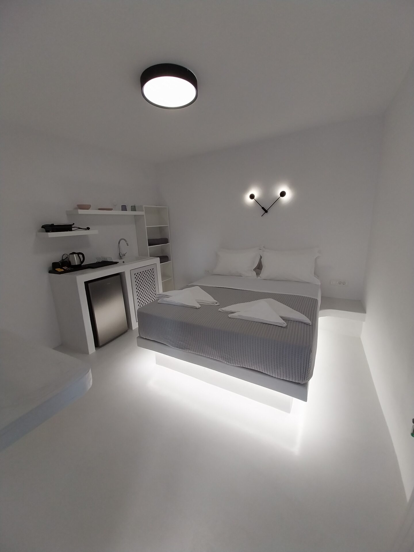 Double Room – East Wind Perissa